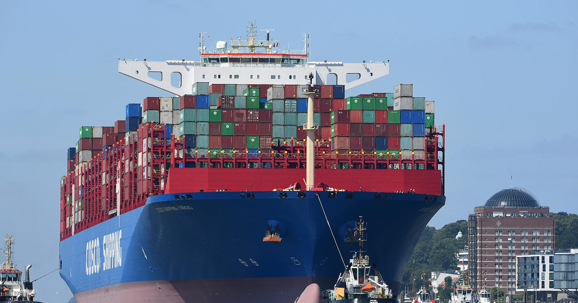 Wo blaue Riesen gerne parken - HHLA